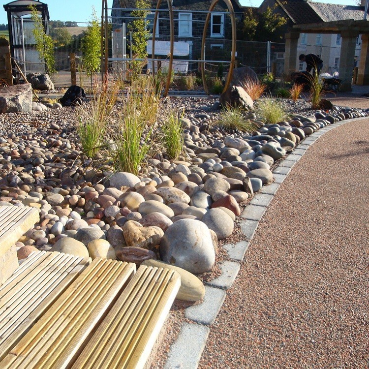 Scottish Beach Cobbles 100-200mm - Available in Poly Bags, Bulk Bags ...